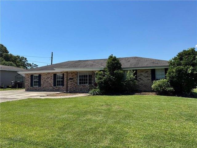203 Havana St, Belle Chasse, LA 70037