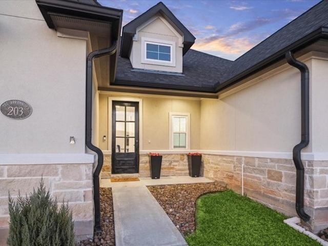 203 Hampton Glen Rd, Montgomery, TX 77356