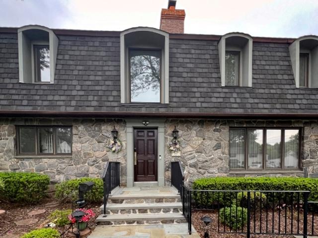 203 Harwood Pl