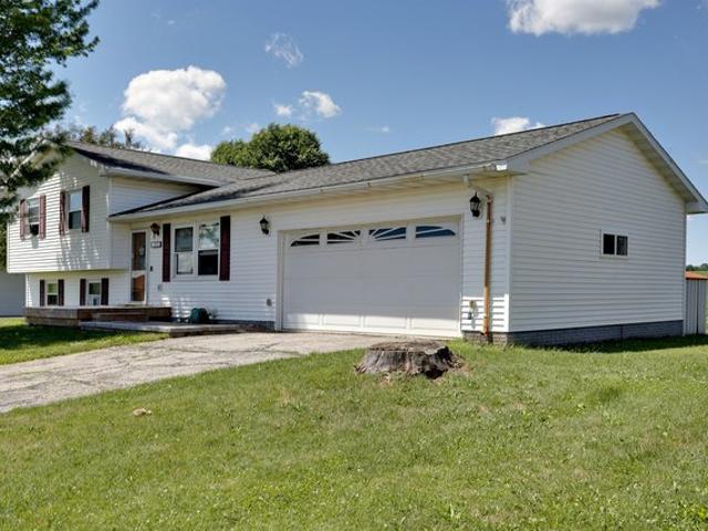 203 Hart St, Melrose, WI 54642