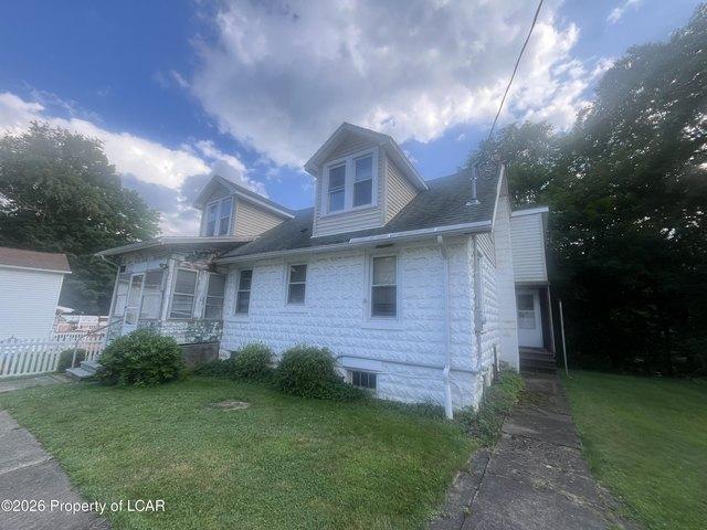 203 Hellers Grv, Trucksville, PA 18708