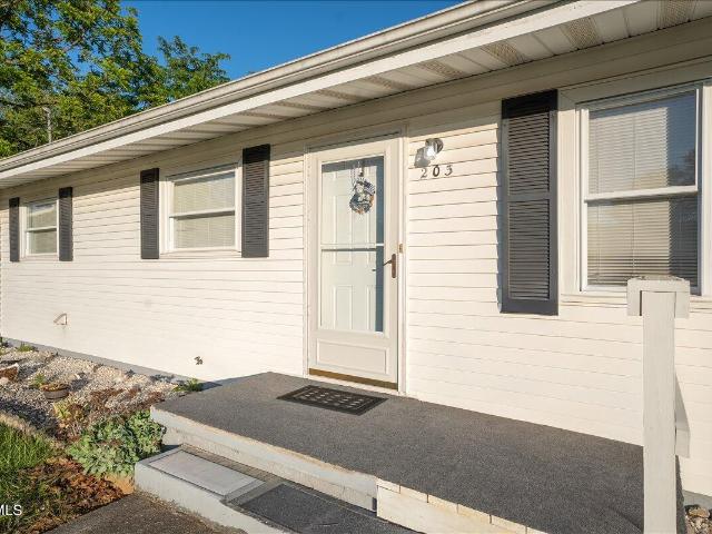 203 Hemlock Road