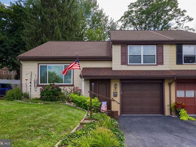 203 Irene Ave, Ephrata, PA 17522