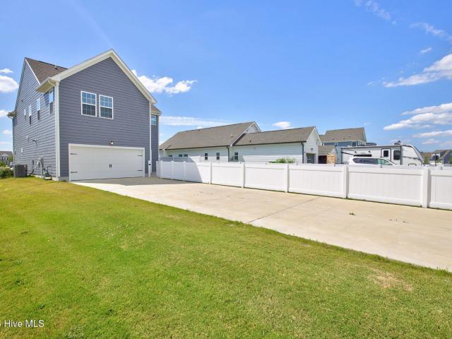 203 Iris Circle