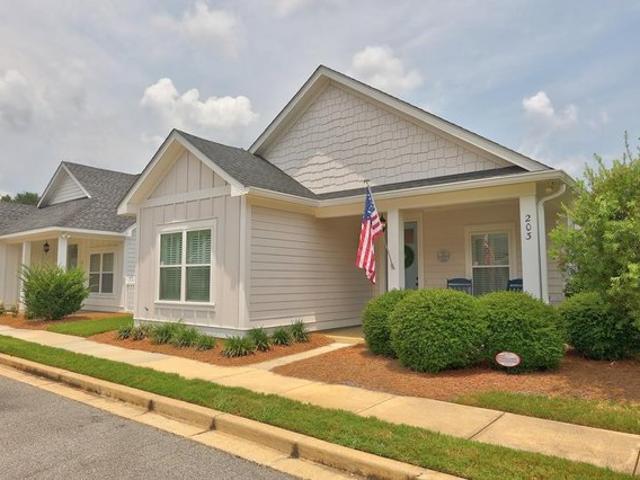 203 Jamestowne Way, Thomasville, GA 31757