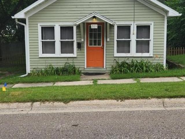203 Jefferson St, Dowagiac, MI 49047