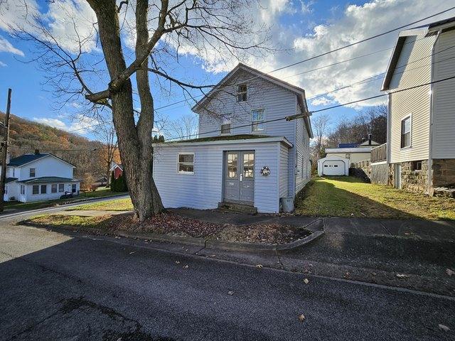 203 Jefferson St, Ridgway, PA 15853