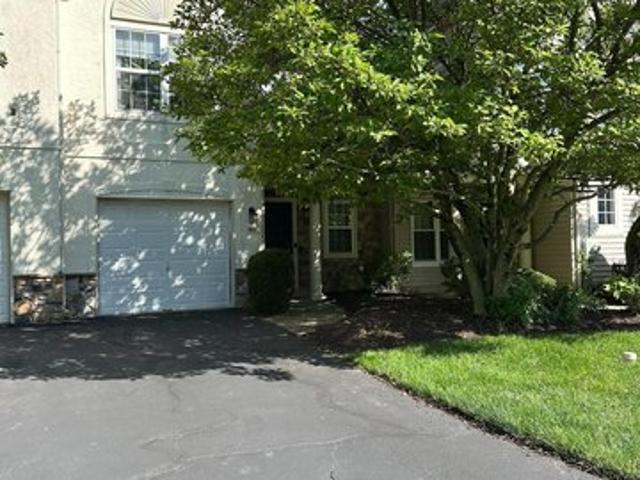 203 Oaktree Ct, Warwick, PA 18974