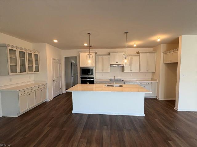 203 Oxford AVE # 39 4