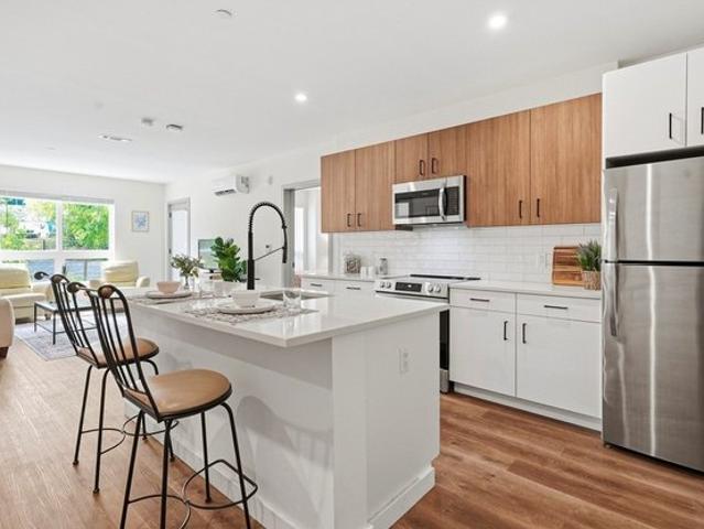 203 Lowell St Unit 103, Wilmington, MA 01887
