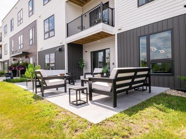 203 Lowell St Unit 206, Wilmington, MA 01887