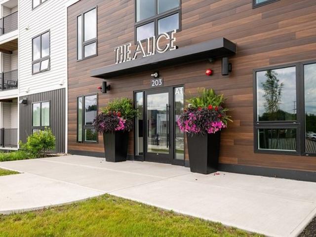 203 Lowell St Unit 202, Wilmington, MA 01887