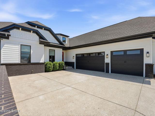 203 Locust Park Pl