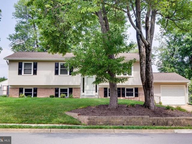 203 Locust St SW, Vienna, VA 22180