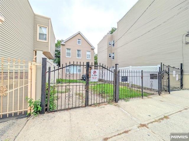 203 Lake St, Newark, NJ 07104