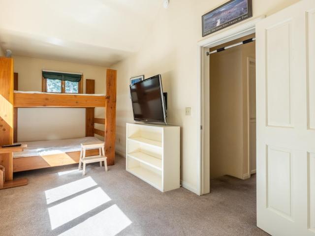 203 Lakeview Dr, June Lake, CA 93529 | MLS #260389
