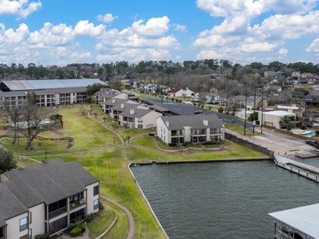 203 Lakeview Ter Unit B, Montgomery, TX 77356