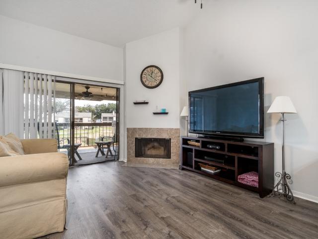 203 Lakeview Terrace B