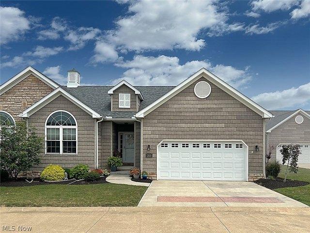 203 Leeward Ct, Vermilion, OH 44089