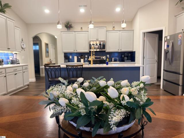 203 Legacy Lane