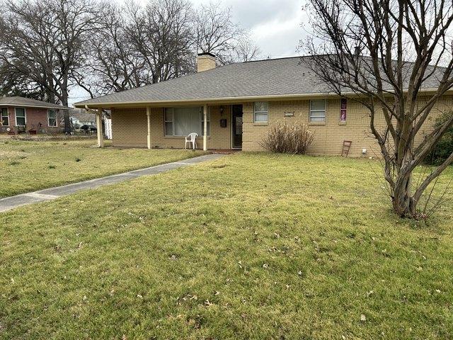 203 Melody Ln, Gainesville, TX 76240
