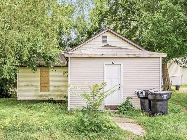 203 Michigan St, Walkerton, IN 46574