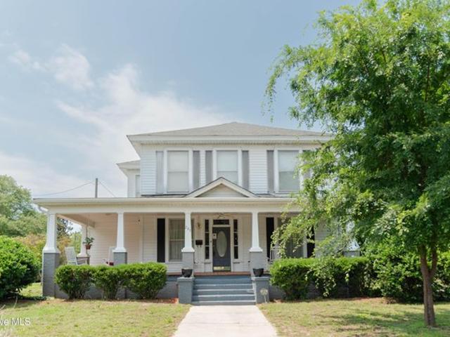 203 Minturn Ave, Hamlet, NC 28345