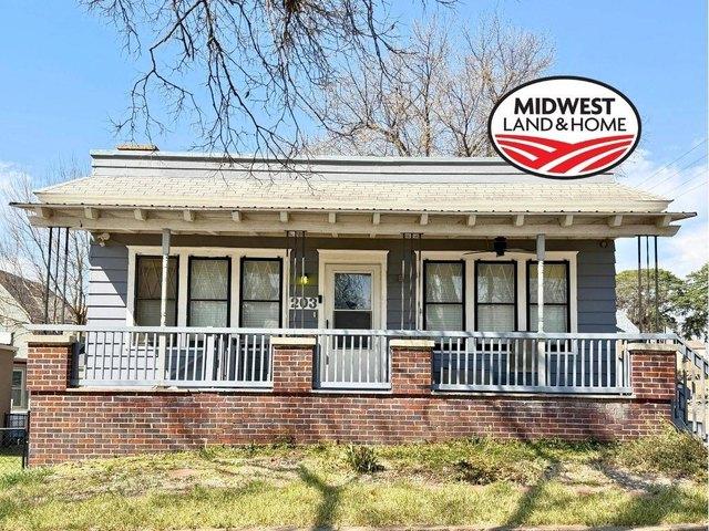 203 N 12th St, Marysville, KS 66508