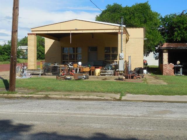 203 N Austin Street