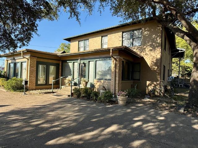 203 N B N Rockwall Ave, Terrell, TX 75160 | MLS #21170 | Compass