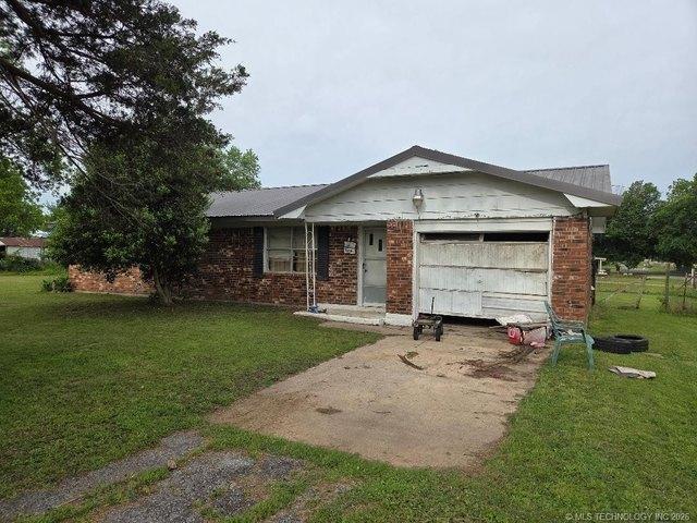 203 N Buck Dr, Eufaula, OK 74432