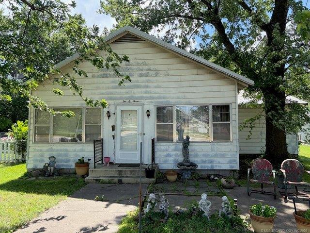 203 N Main St, Quapaw, OK 74363
