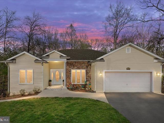 203 Northwood Cir, Cross Junction, VA 22625