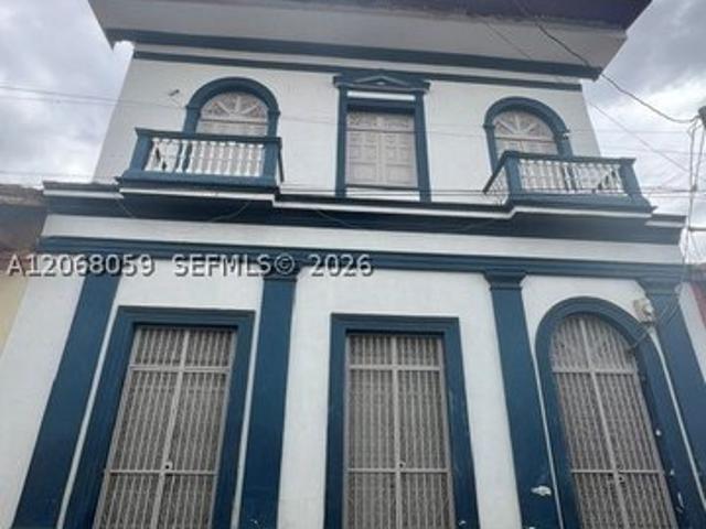203 NE Calle Estrada, Granada, FL