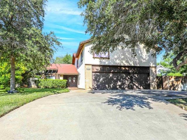 203 S Fenwick Dr, Laredo, TX 78041