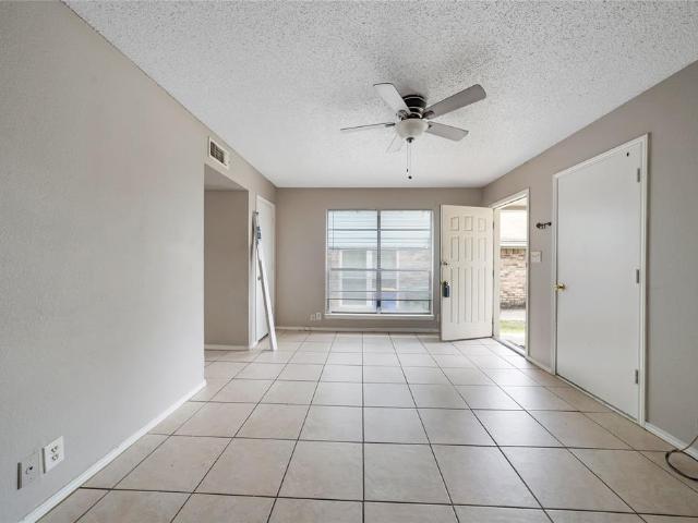 203 S Las Vegas Trail