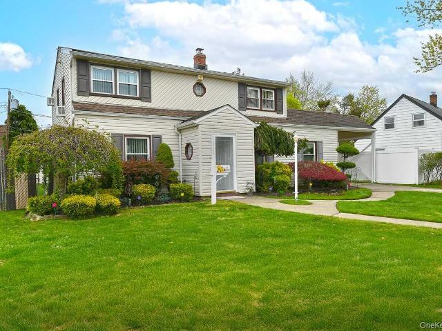 203 Saddle Ln, Levittown, NY 11756 | MLS #989070 | Compass