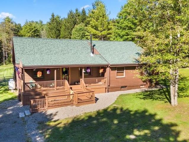 203 Shafer Rd, Chenango Forks, NY 13746