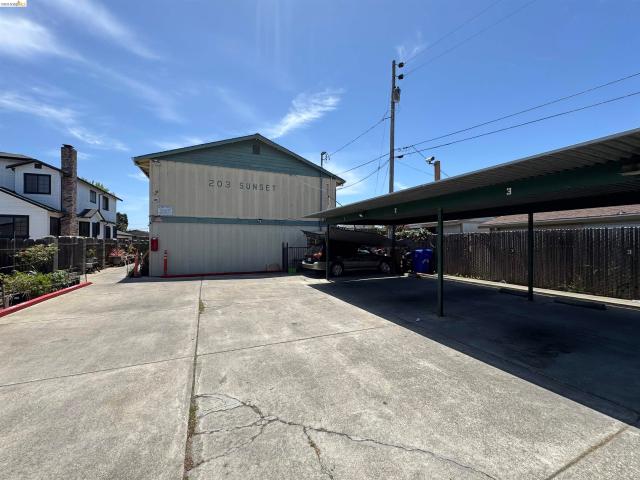 203 Sunset Blvd