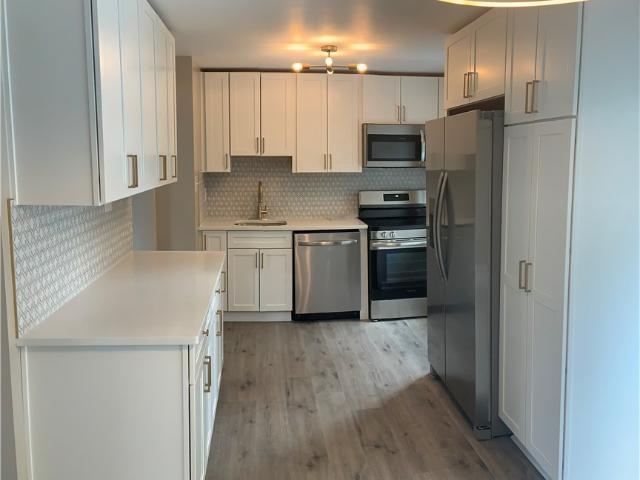 203 Parkwood Dr