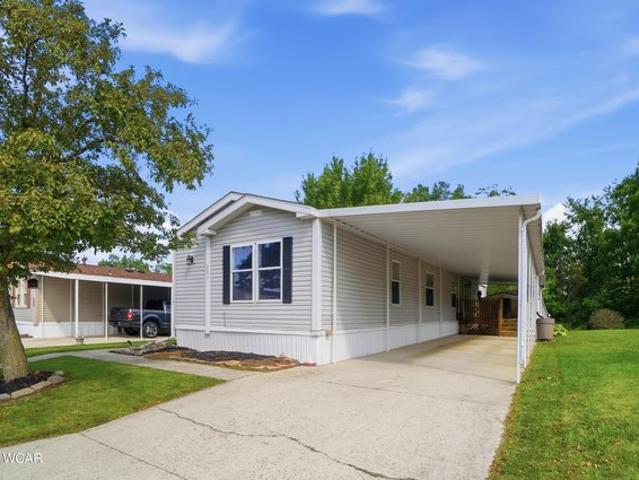 203 Pinewood Cir, Lima, OH 45804