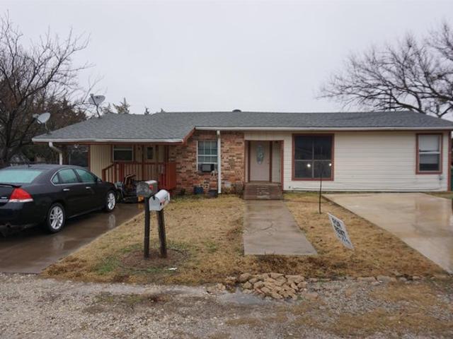 203 Prairie St, Nocona, TX 76255