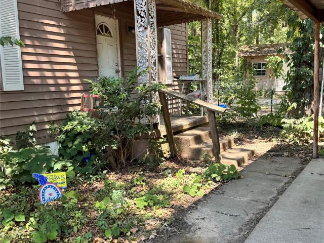 203 Roosevelt Road