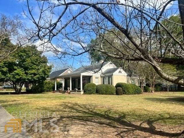 203 Riverdale Dr, Macon, GA 31204