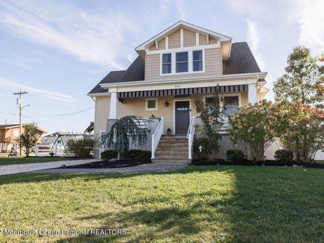 203 Riviera Dr, Toms River, NJ 08753