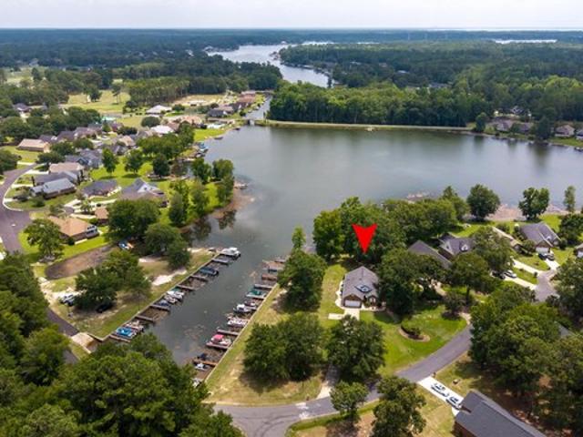 203 Ridge Lake Dr, Manning, SC 29102
