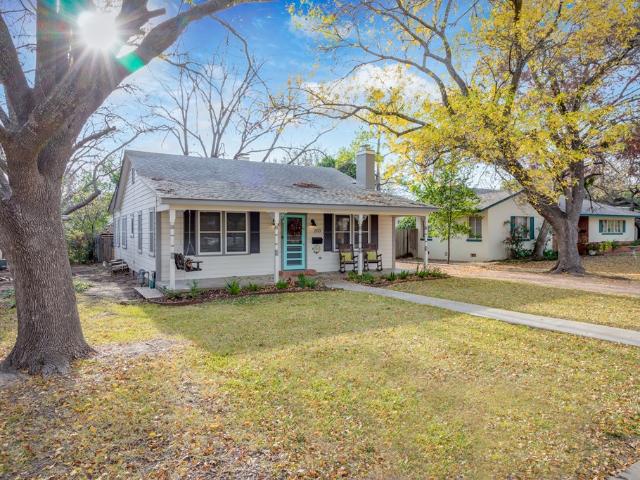 203 W Travis St, Fredericksburg, TX 78624 | MLS #98956 | Compass