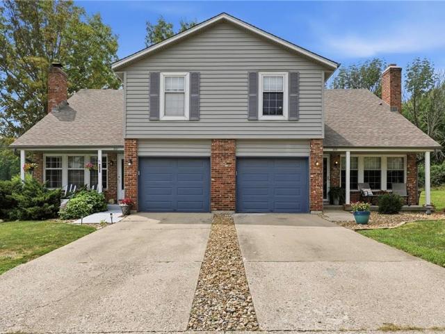 203 W Foxwood Drive