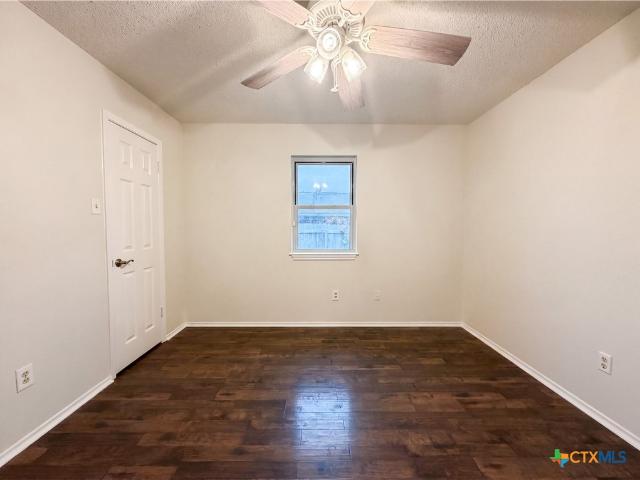 203 W Hogan Dr, Copperas Cove, TX 76522 | MLS #612386