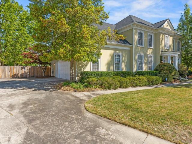 203 W Kestwick Drive